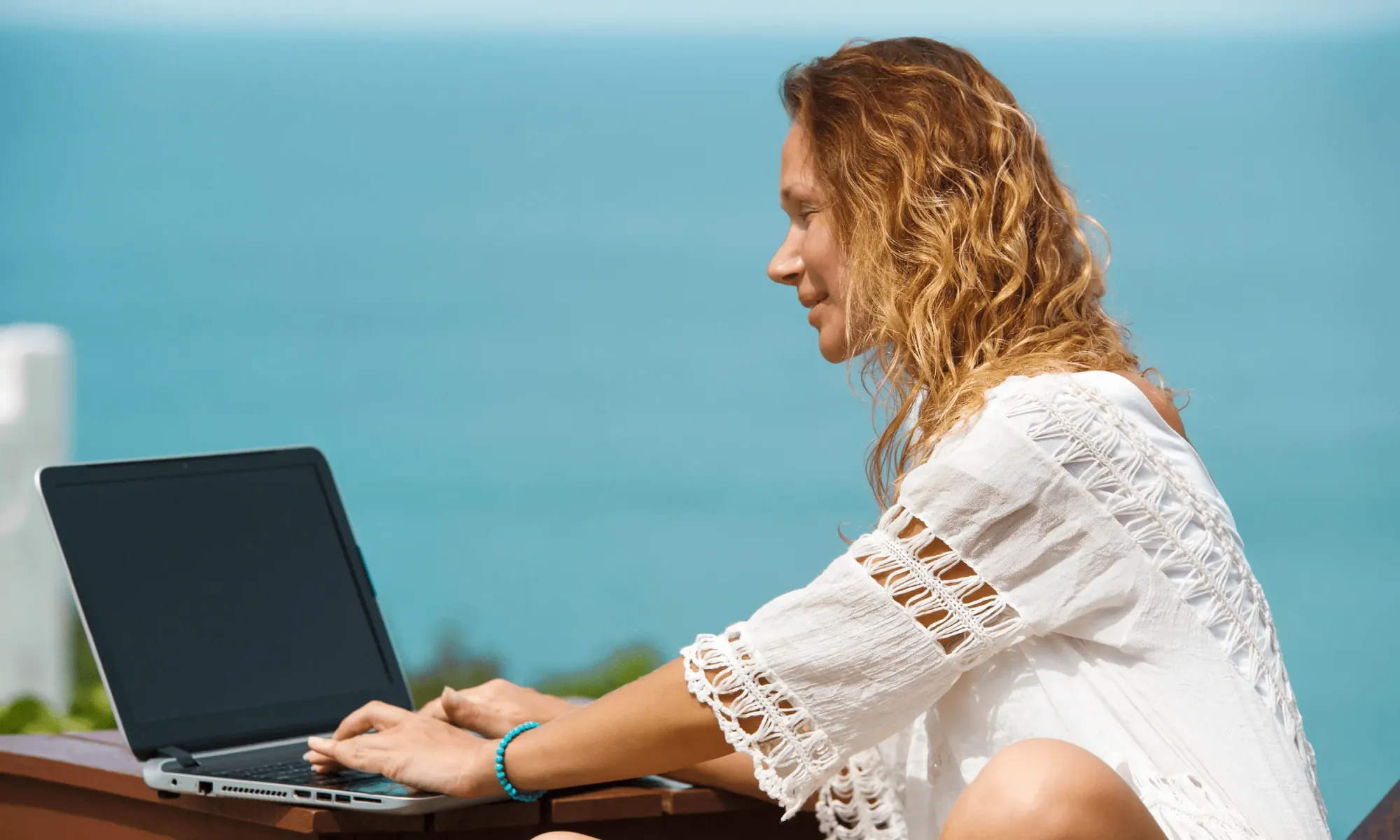 Best Remote Working Tips and Guides - Freaking Nomads