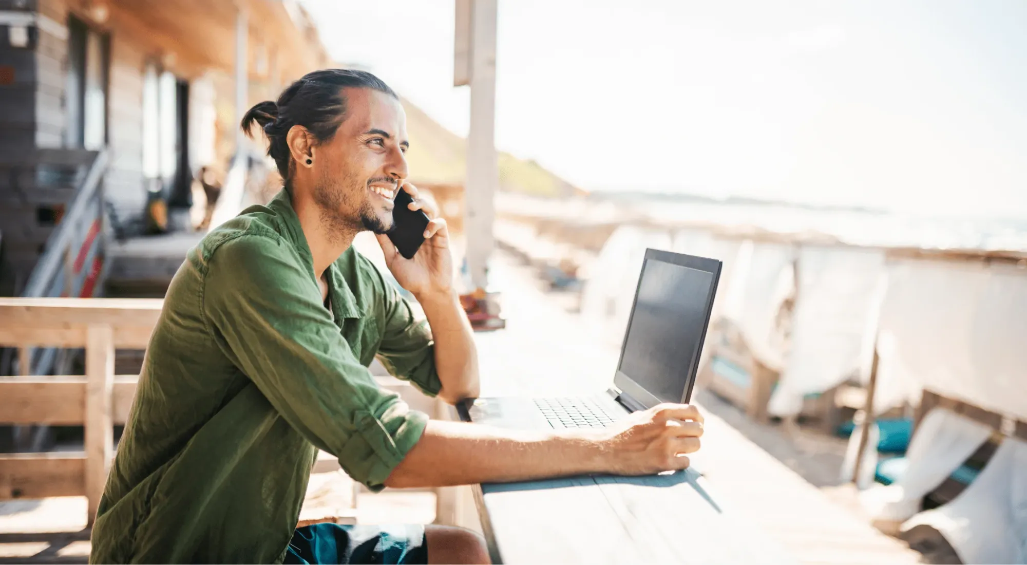 What is a Digital Nomad and How Can You Become One?