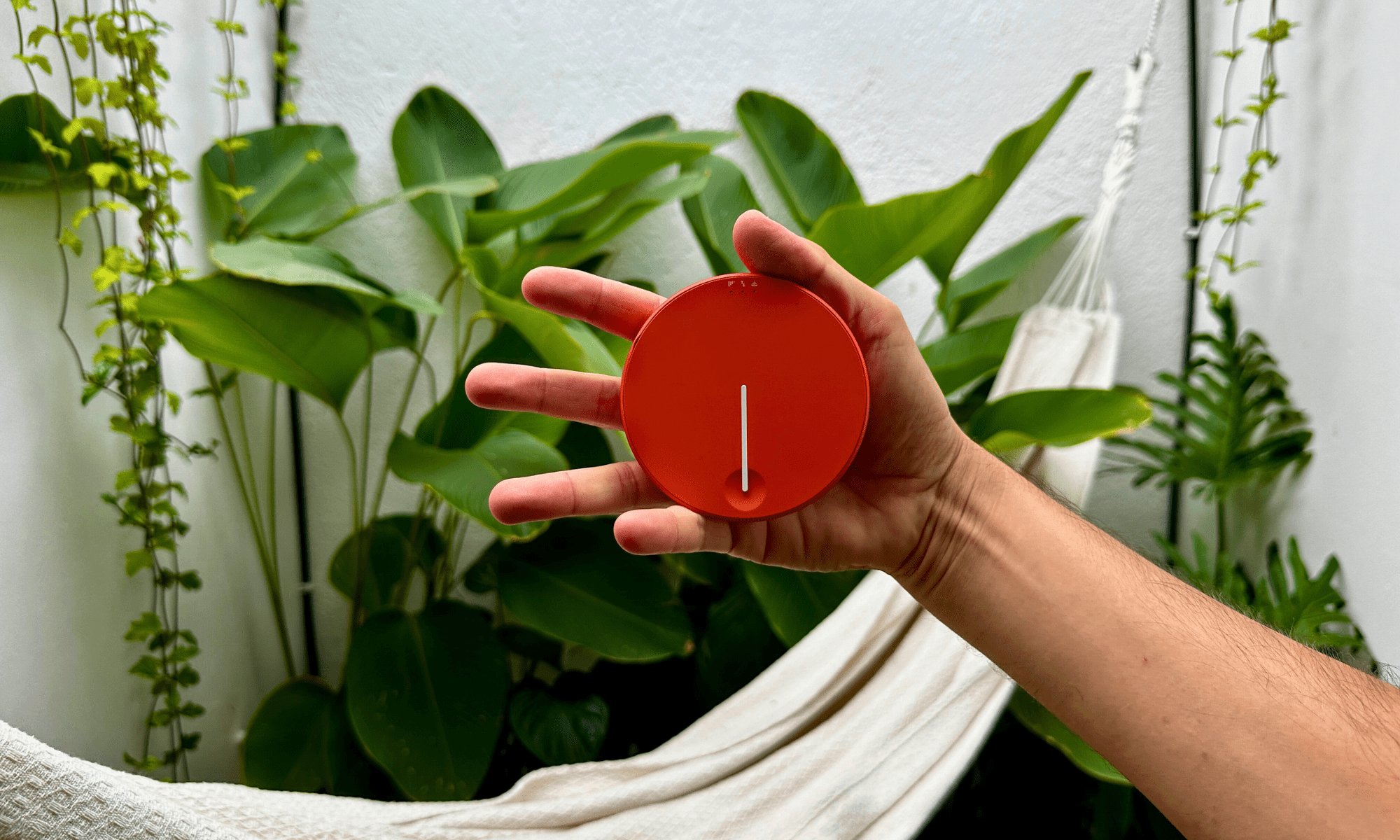 SIMO Solis Lite Review: Coolest Pocket-Sized Wi-Fi Device? (Tested)